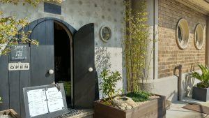 【Little Tree Cafe】めくるめく幻想の世界にいざなわれるカフェ 神戸市中央区